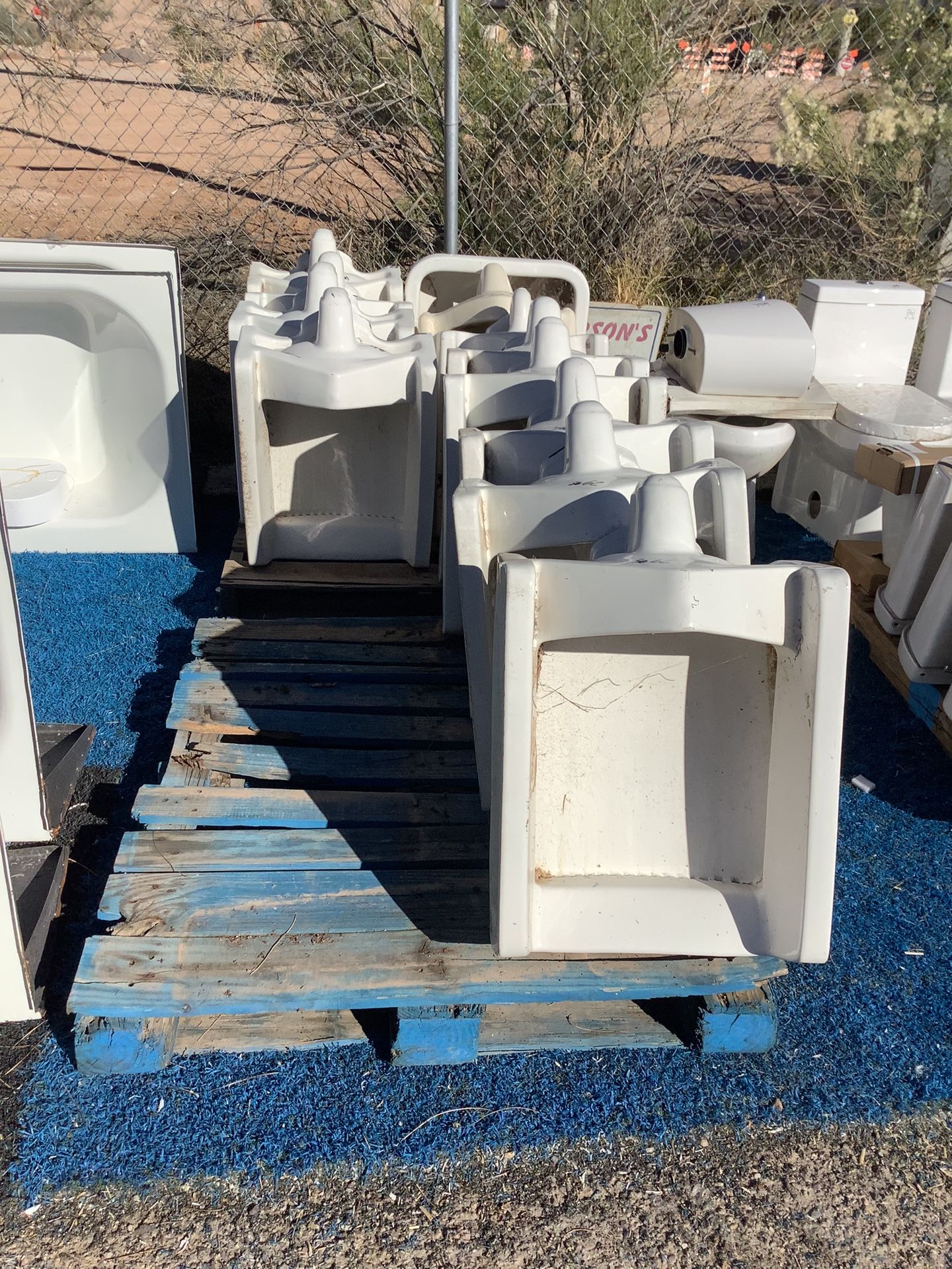 American Standard Urinals – Gersons Building Materials